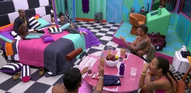 BBB 24: Nizam nega romance com Alane após selinho na sister