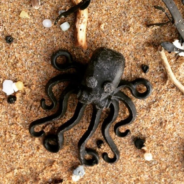 25 anos depois, Legos que caíram no mar ainda chegam a praias da ...