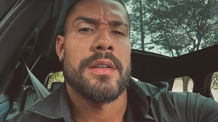Ex-BBB Bil Araújo compra automóvel de luxo de R$ 1,2 milhão
