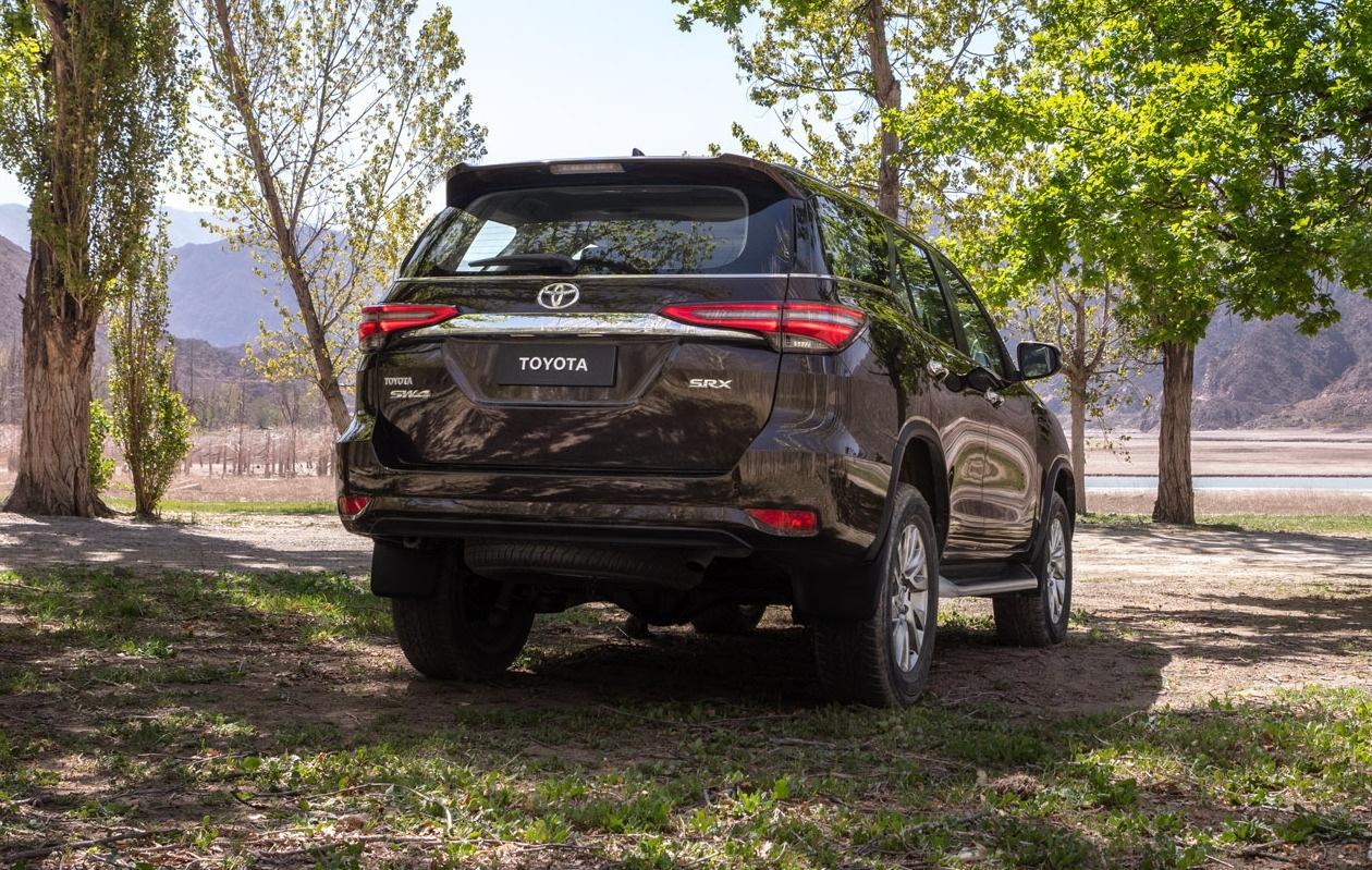 Novo Toyota SW4: veja prós e contras ante Trailblazer e Pajero Sport