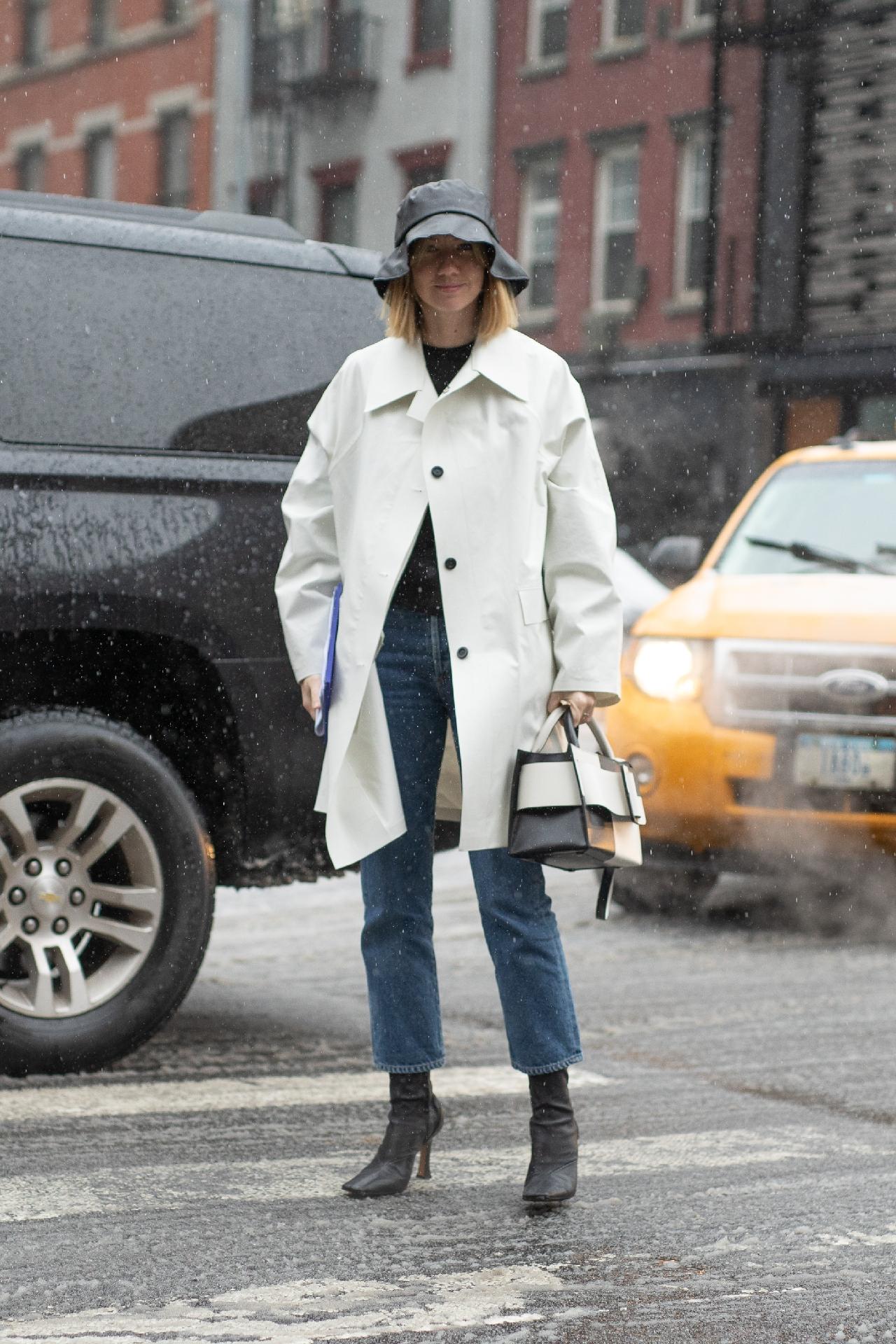 Fotos: NYFW: A moda de rua de famosas e influenciadoras que conferiram ...