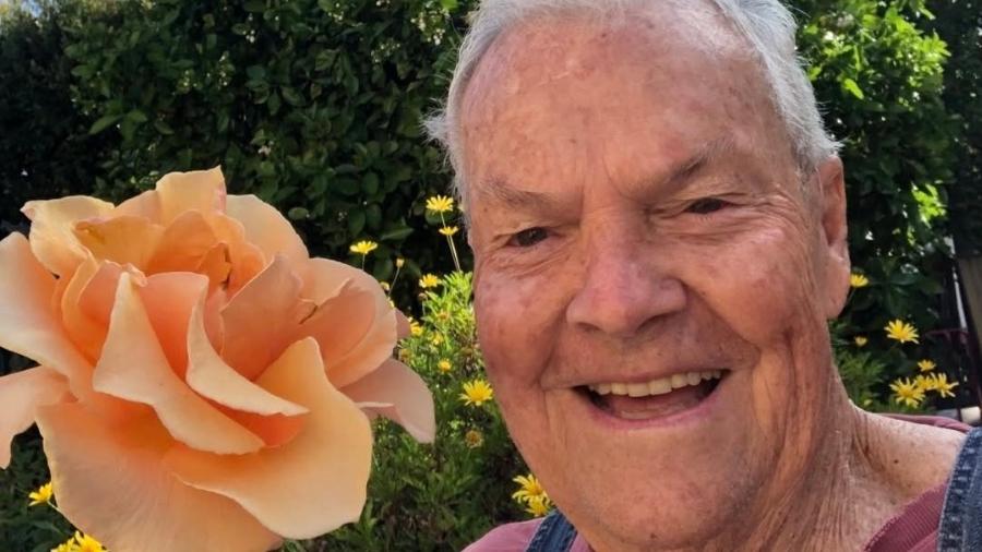 John Carpenter lamenta morte do ator Peter Jason: Amigo querido