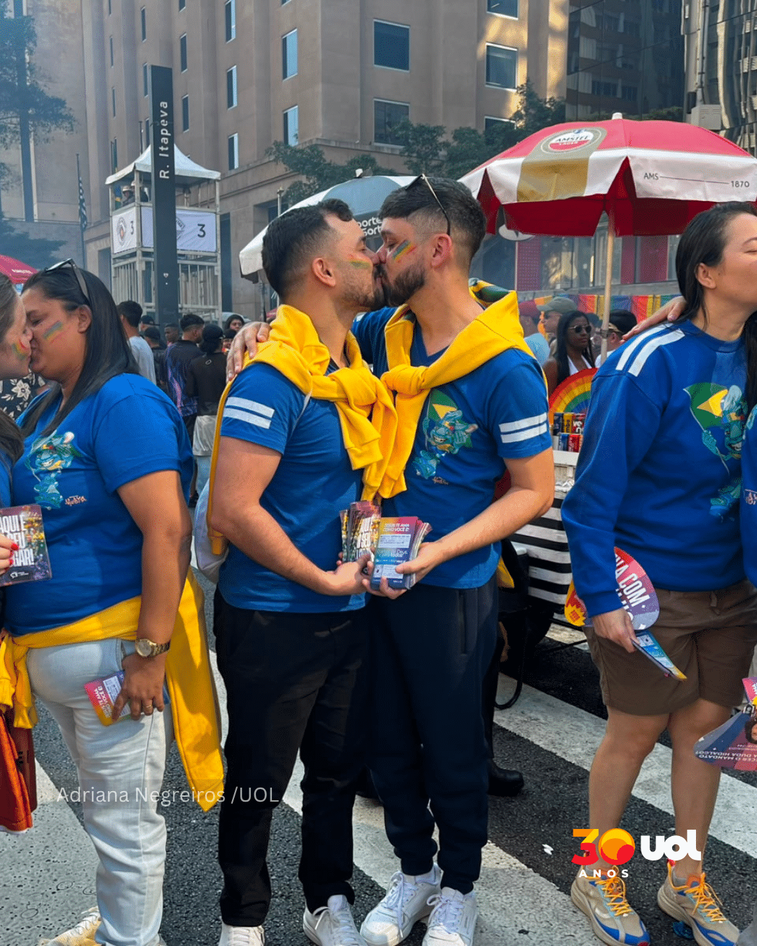 Parada LGBT+pede renovação política e faz crítica ao bolsonarismo