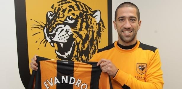Santos encaminha contratação de Evandro, ex-Palmeiras e Atlético-MG ...