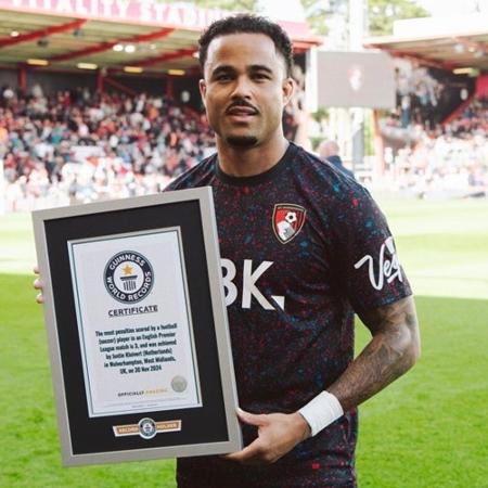 Atacante da Holanda na Copa está no Guinness por causa de pênaltis