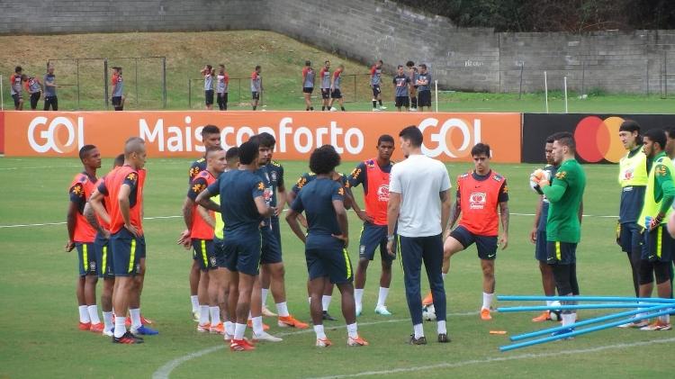Seleção brasileira treina sem titulares e com zoeira de Gabriel Jesus ...