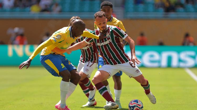 Fluminense é salvo por Fábio, empata com Mamelodi e avança no Mundial