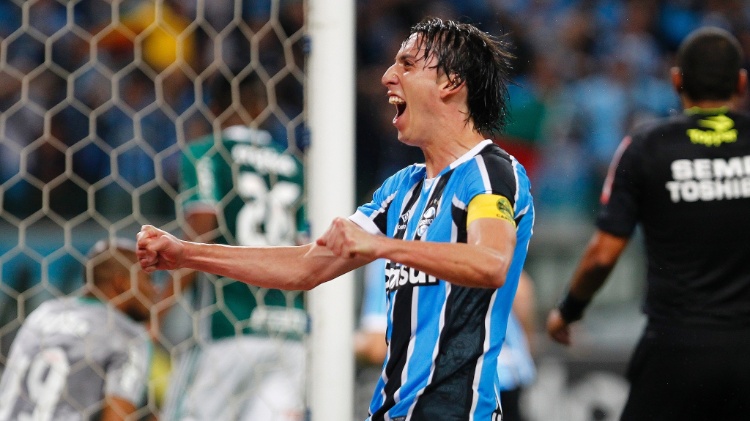 "Não conquistamos nada ainda", alerta Pedro Geromel após vitória do ...