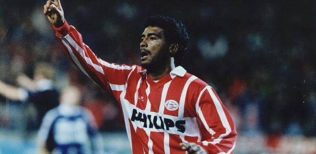 Romário virou case de sucesso no PSV e trocou exemplo por ajuda em gol mil