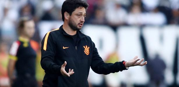 Laura Luzzi: 'Não sei se Arthur Elias trocaria o Corinthians pela CBF'