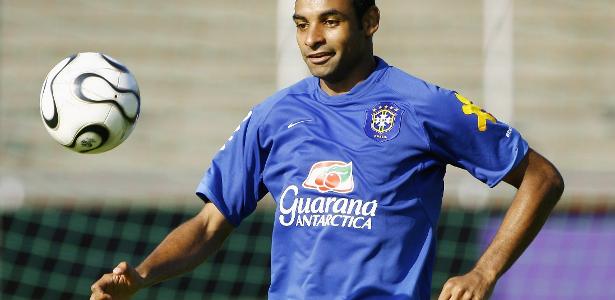 Talvez, se tivesse ganho o Mundial, estaria mais infeliz, diz Emerson