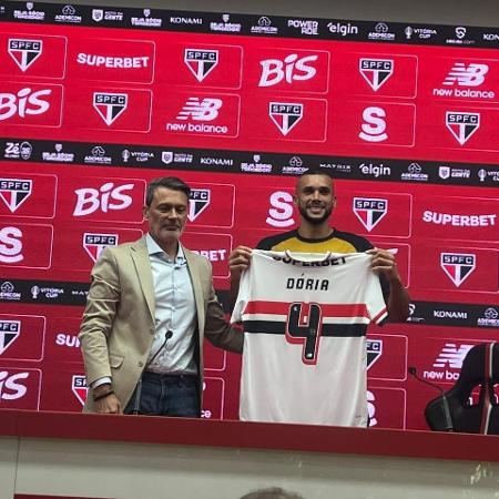 Sem Casares, São Paulo apresenta Matheus Dória como novo reforço