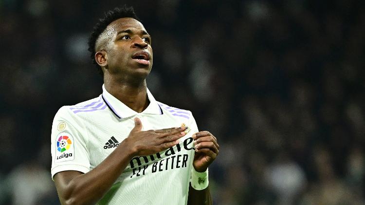 Vini Jr posta foto malhando com físico trincado; veja