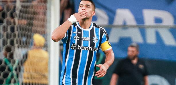 Grêmio: Suárez exalta força coletiva e se despede do clube