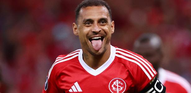 Inter bate Atlético Nacional com show de Alan Patrick na Libertadores