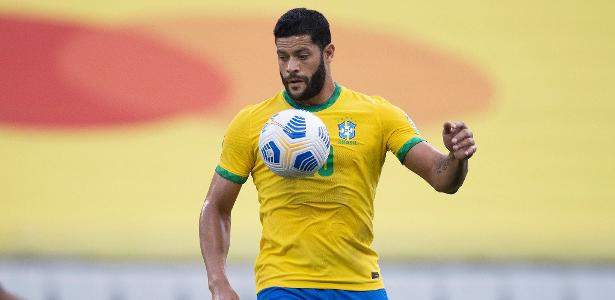 Hulk posta foto com camisa da seleção após confusão com Luiz Henrique