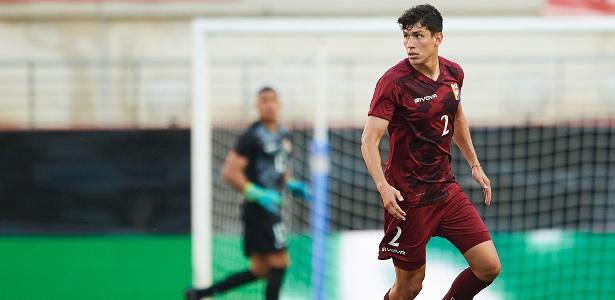 Ferraresi chega ao São Paulo e Ceni já imagina encaixes