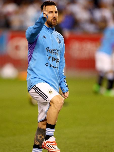 TV argentina vai mostrar até treino, e loucura pré-Copa inquieta Messi