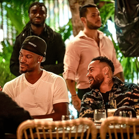Neymar vai a Miami e encontra Jimmy Butler às vésperas de jogo da NBA