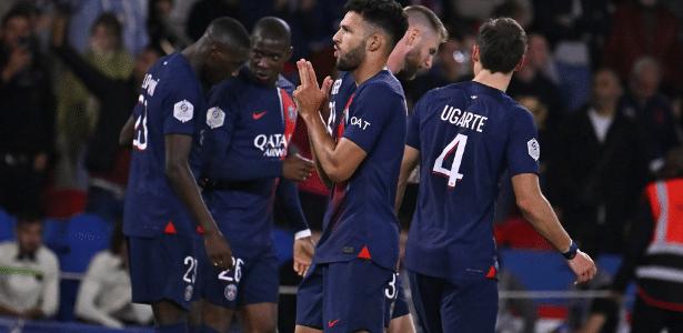 PSG goleia o Olympique em clássico e assume terceira posição