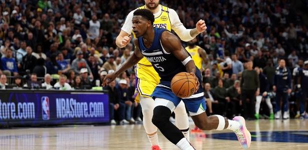 Minnesota Timberwolves abrem 3 a 1 em série contra o Lakers