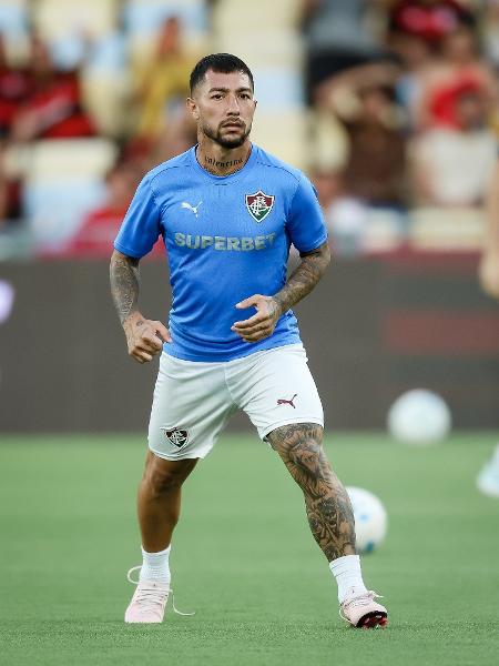 Fluminense: Acosta tem lesão no joelho esquerdo e vira desfalque por um mês