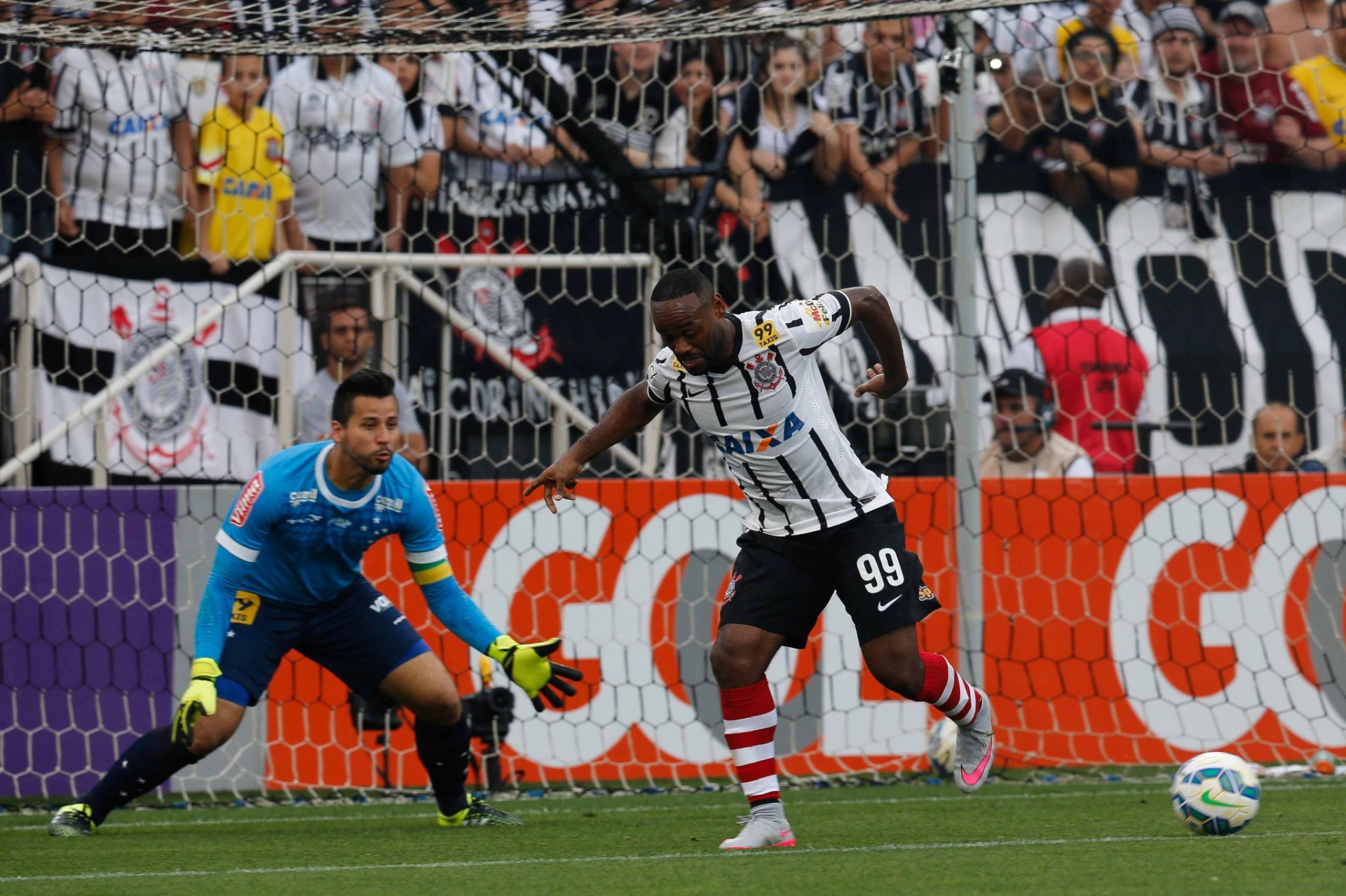 Fotos: Série A: Corinthians x Cruzeiro - 23/08/2015 - UOL Esporte