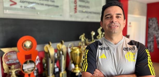 Flamengo: Quem é Cleber dos Santos, técnico que vai treinar no Carioca