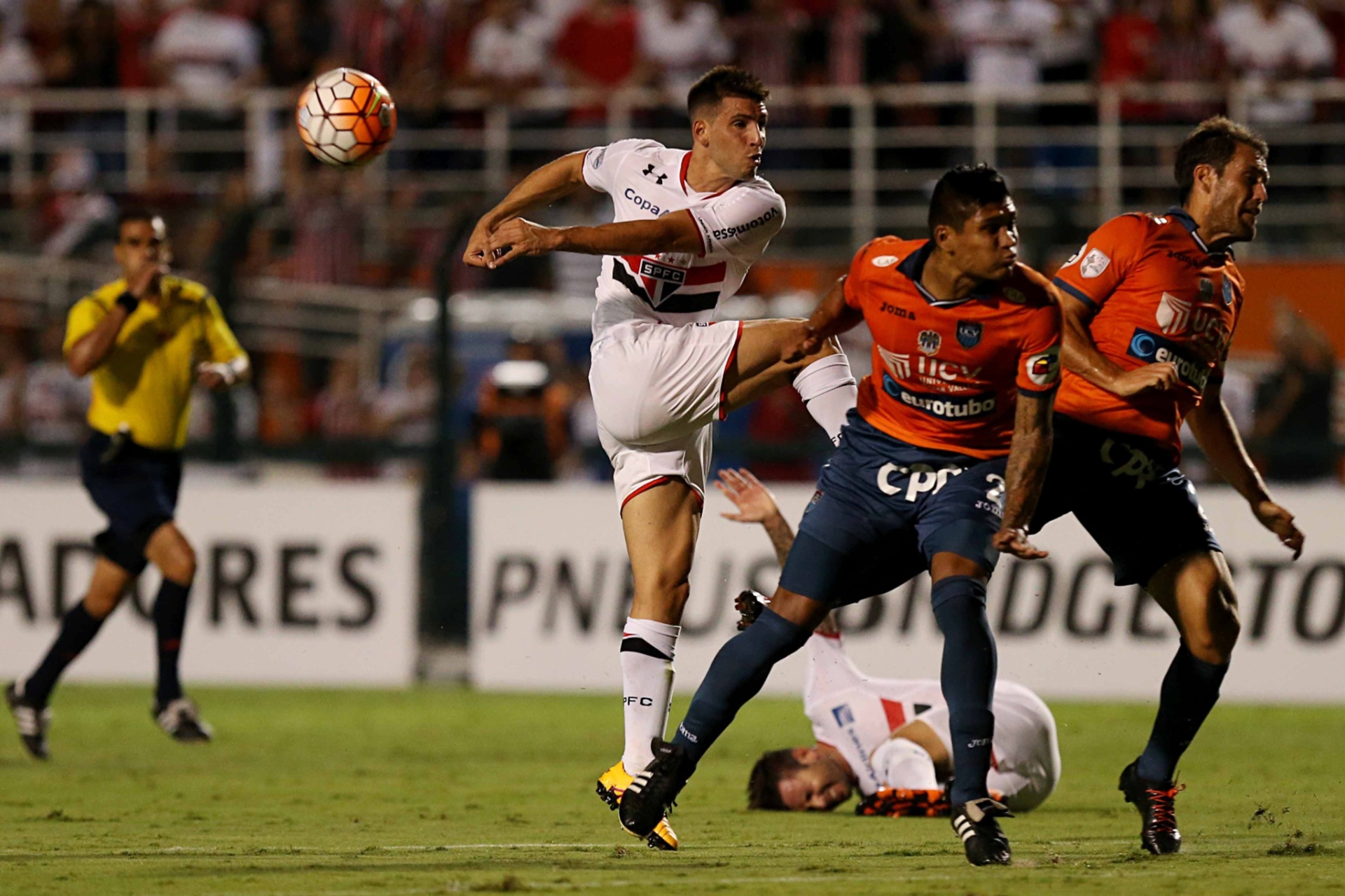 Fotos: Libertadores: São Paulo x Cesar Vallejo - 11/02/2016 - UOL Esporte