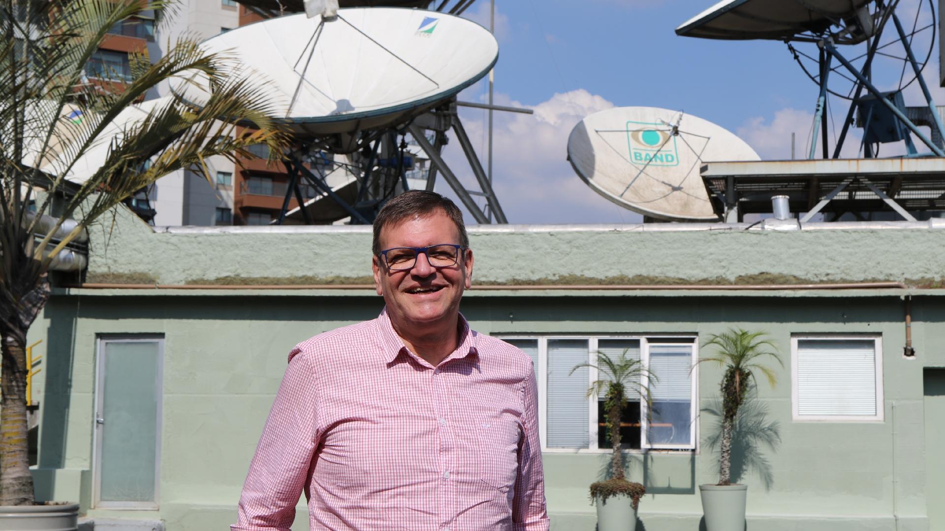 Sergio Mauricio fala sobre felicidade após deixar Globo e ir para Band