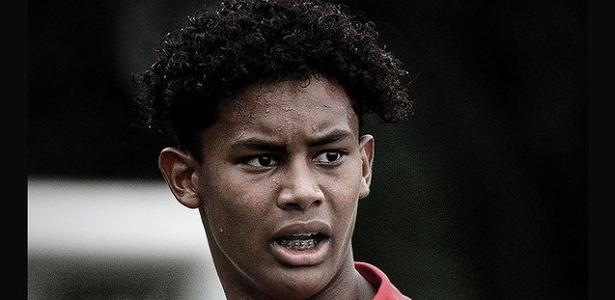 Noah Gesser, promessa do Ajax, morre aos 16 anos em acidente de carro