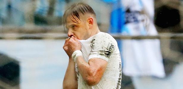 Corinthians vence o Grêmio em jogo com duas expulsões na Arena