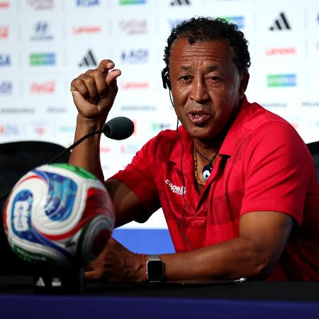 'Isso não é fair play', diz técnico de Cabo Verde sobre gol do Uruguai