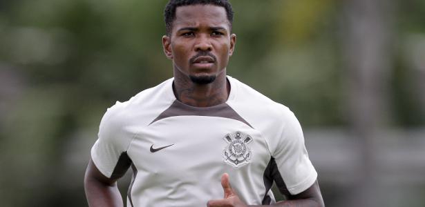 Corinthians: Novo reforço, Cacá faz primeiro treino no clube