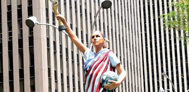 EUA: 'Estátua da Liberdade' de Alex Morgan aparece em avenida de NY