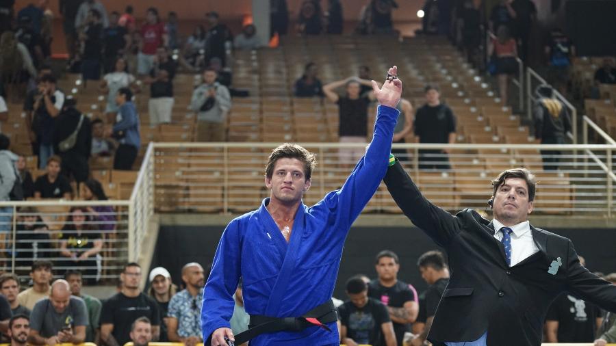 Nicholas Meregali brilha e conquista dois ouros no Pan de jiu-jitsu ...