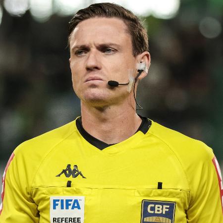 Ex-árbitros analisam trio escolhido pela Fifa para a Copa do Mundo