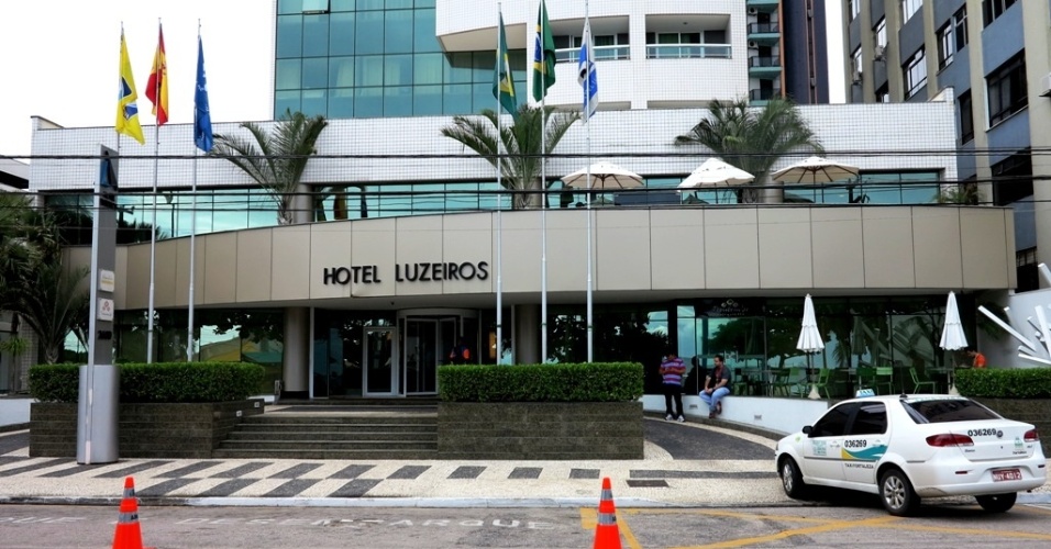 Seguranças de hotel dão 'jeitinho', mas Fifa veta visita íntima a ...