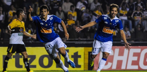 Atacante campeão brasileiro é o primeiro reforço da era Luxa no ...