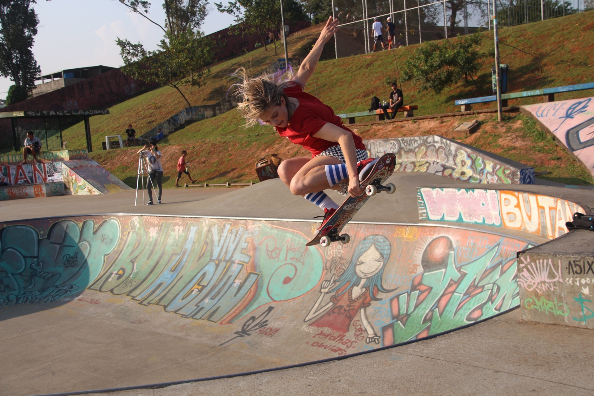 Brasileira é confirmada como tricampeã mundial de skate vertical - 08 ...