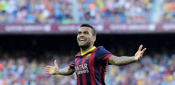 Daniel Alves diz que melhor 'campanha publicitária' define Bola de Ouro ...