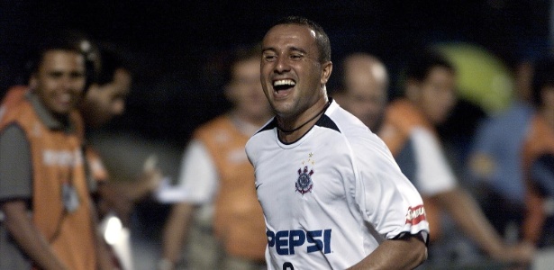 Ex-lateral Rogério se vê injustiçado e diz que até filho zoa com ...