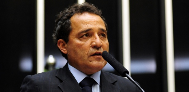 Ex-jogador Deley confirma candidatura à presidência do Fluminense - 18 ...