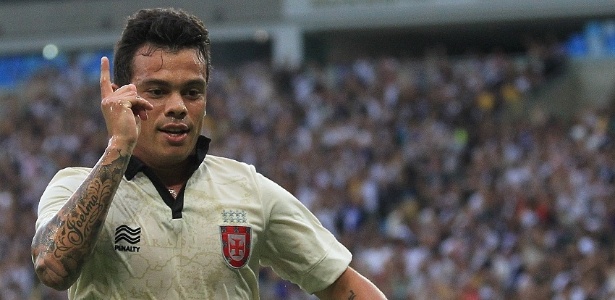 Bernardo chega a São Paulo e faz exames para assinar contrato com ...
