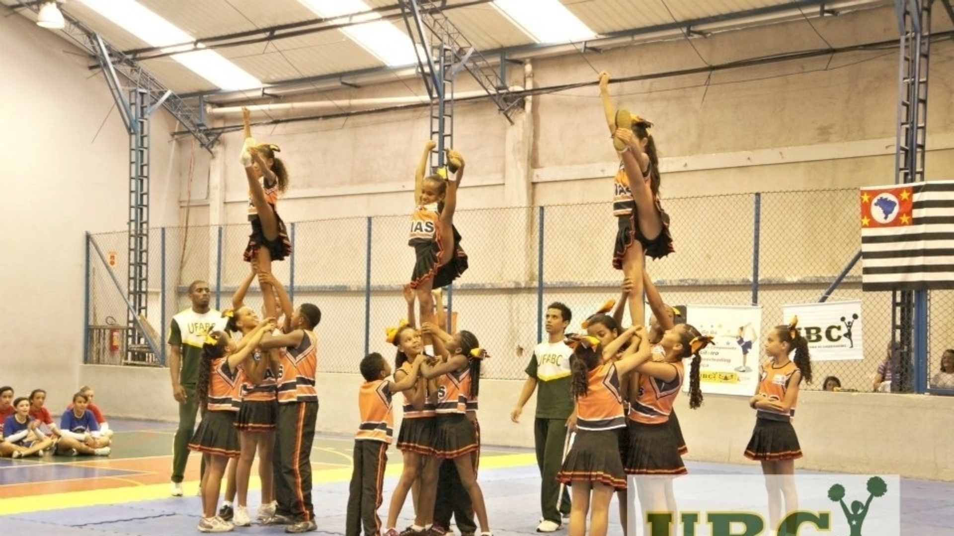 Fotos: Campeonato Brasileiro de Cheerleading no Brasil - 07/12/2013 ...