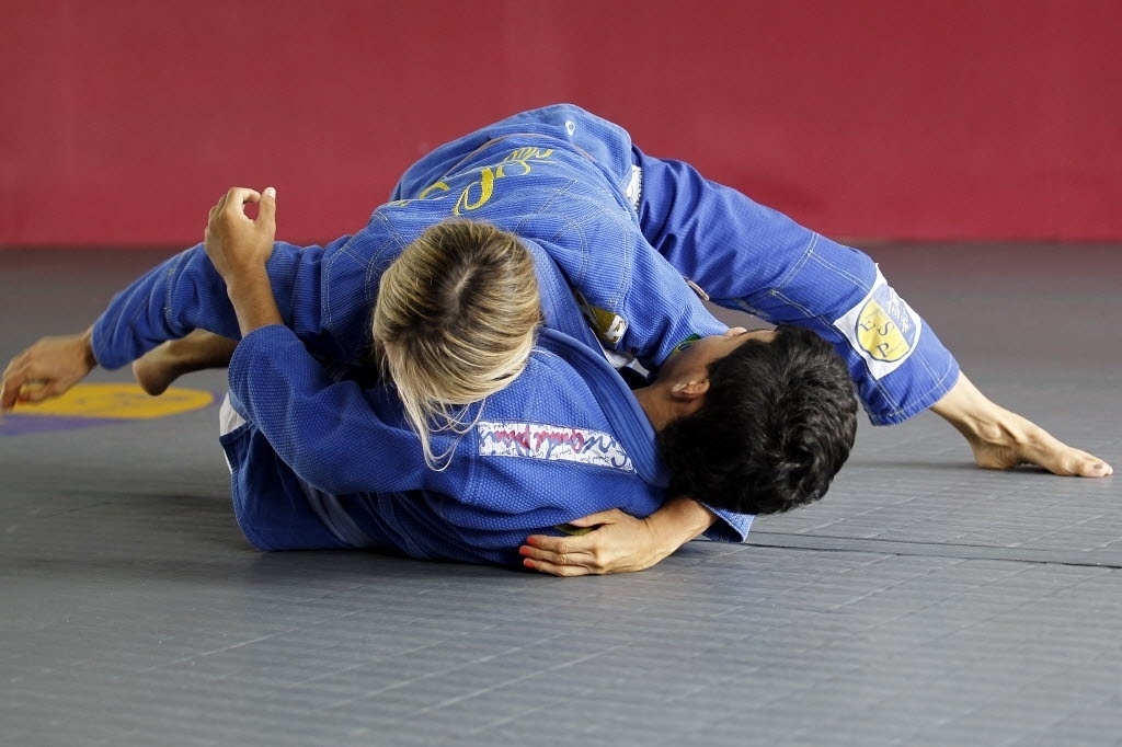 Fotos: Syang: ex-Casa dos Artistas no jiu-jítsu - 25/02/2014 - UOL Esporte