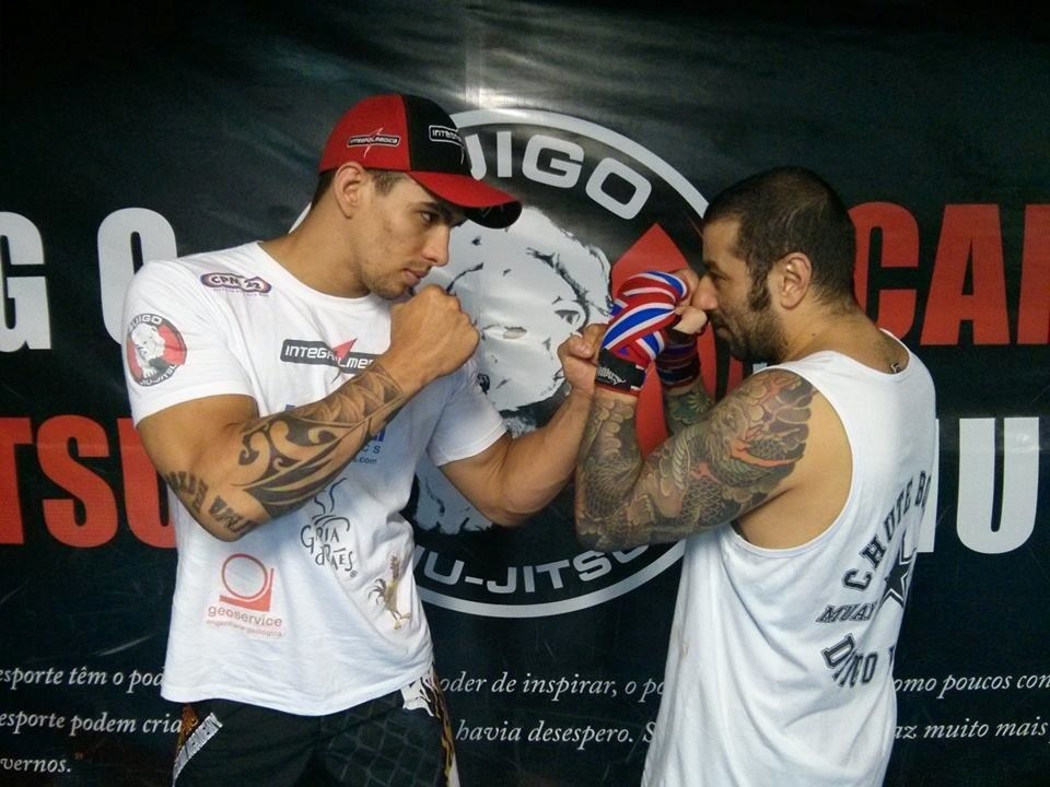 Fotos: Badauí e Mineiro misturam rock com MMA - 27/03/2014 - UOL Esporte