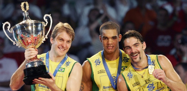 Campeão Olímpico Anuncia Aposentadoria Mas Quer Seguir No Vôlei