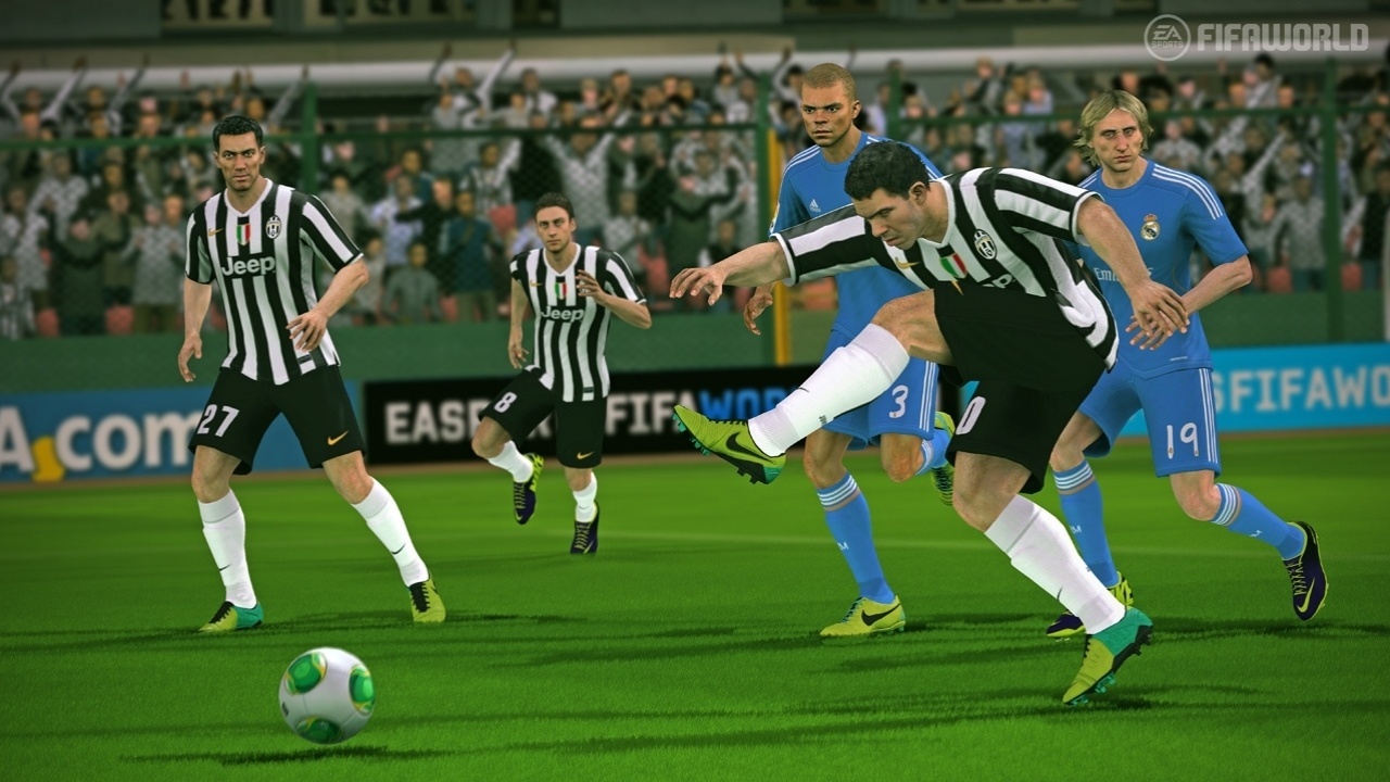 Fotos: Jovens ganham a vida jogando Fifa World - 14/04/2014 - UOL Esporte