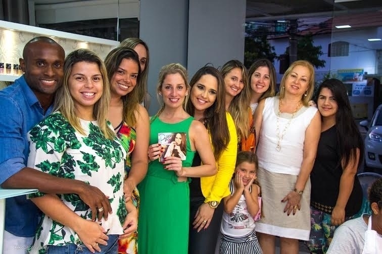 Ex-Flamengo, Vinícius Pacheco investe no ramo da estética feminina ...